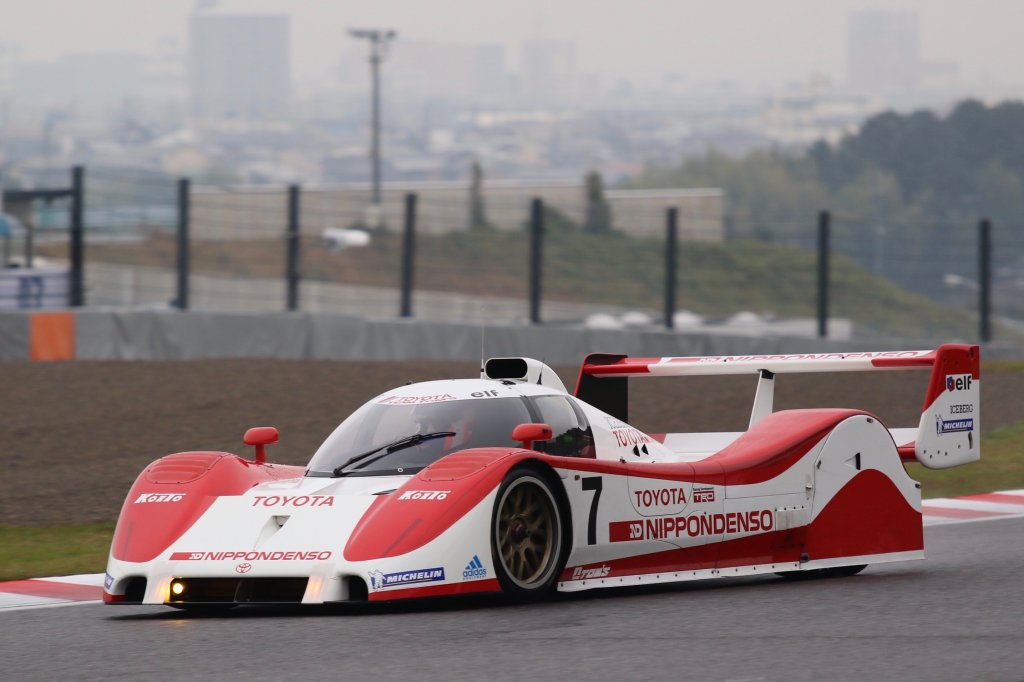 Toyota TS010: la "spacca ossa"