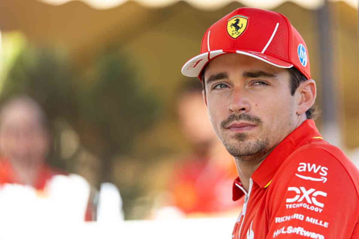Leclerc ironizza sull'ala della McLaren: "È controversa"