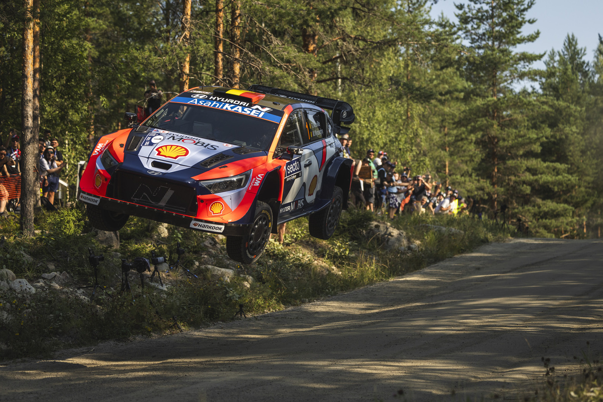 WRC | Hyundai punta sull’esperienza: definita la line-up per il 2026