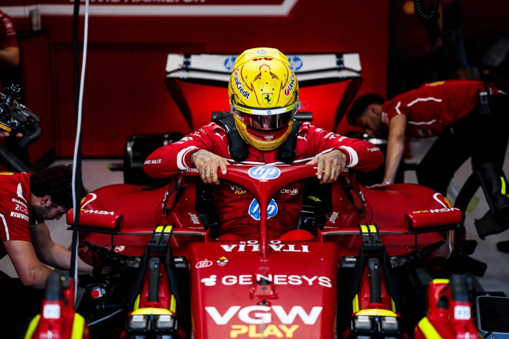 Irvine e la difficoltà Ferrari: "Lewis è arrivato tardi e a Maranello ...