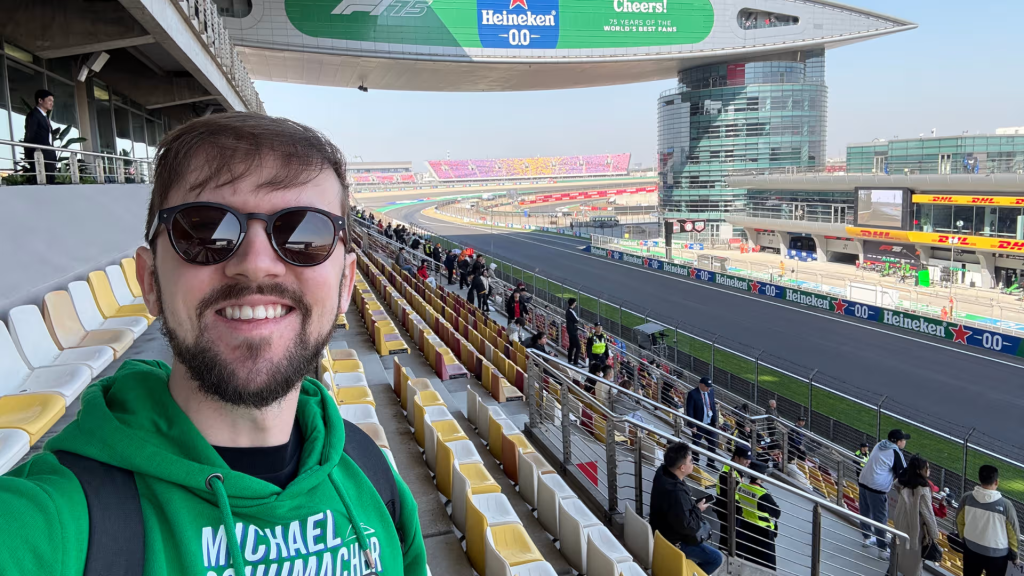 La sfida di Brandon Burgess, un tifoso che ha deciso di segue tutti i ...